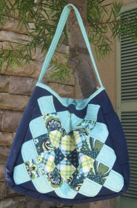 the Lucy hobo {pattern release} - Clover & Violet